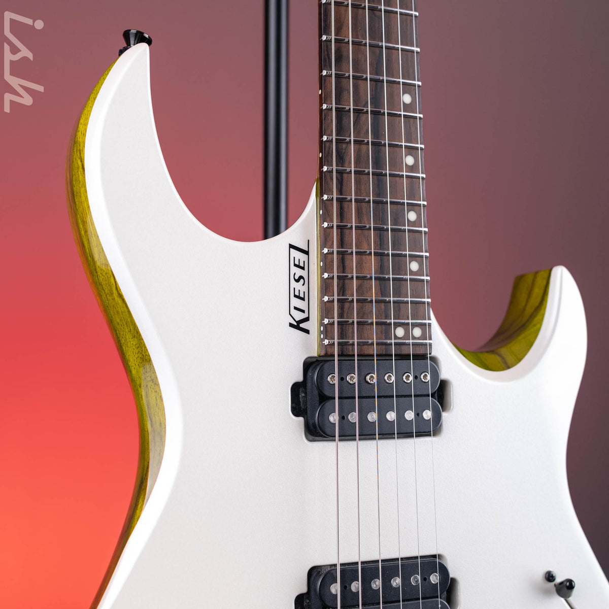 Kiesel Vader 6 Pearl White – Ish Guitars