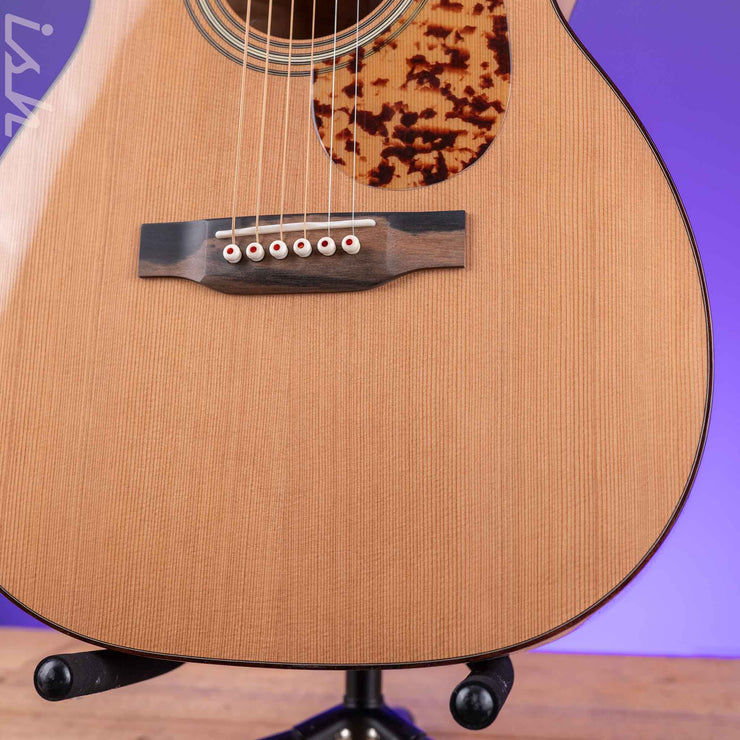 Martin Custom Shop 00-28 Style Western Red Cedar w/ Premium Quilted Ma ...