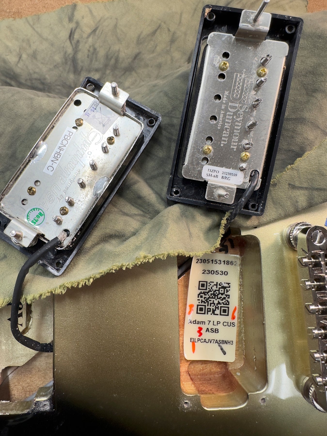 2023 Epiphone Les Paul Adam Jones Signature Queen Bee – Ish Guitars