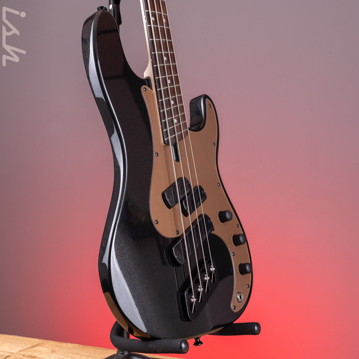 Dingwall SP1 4-String Bass Gloss Metallic Black B-STOCK – Ish Guitars