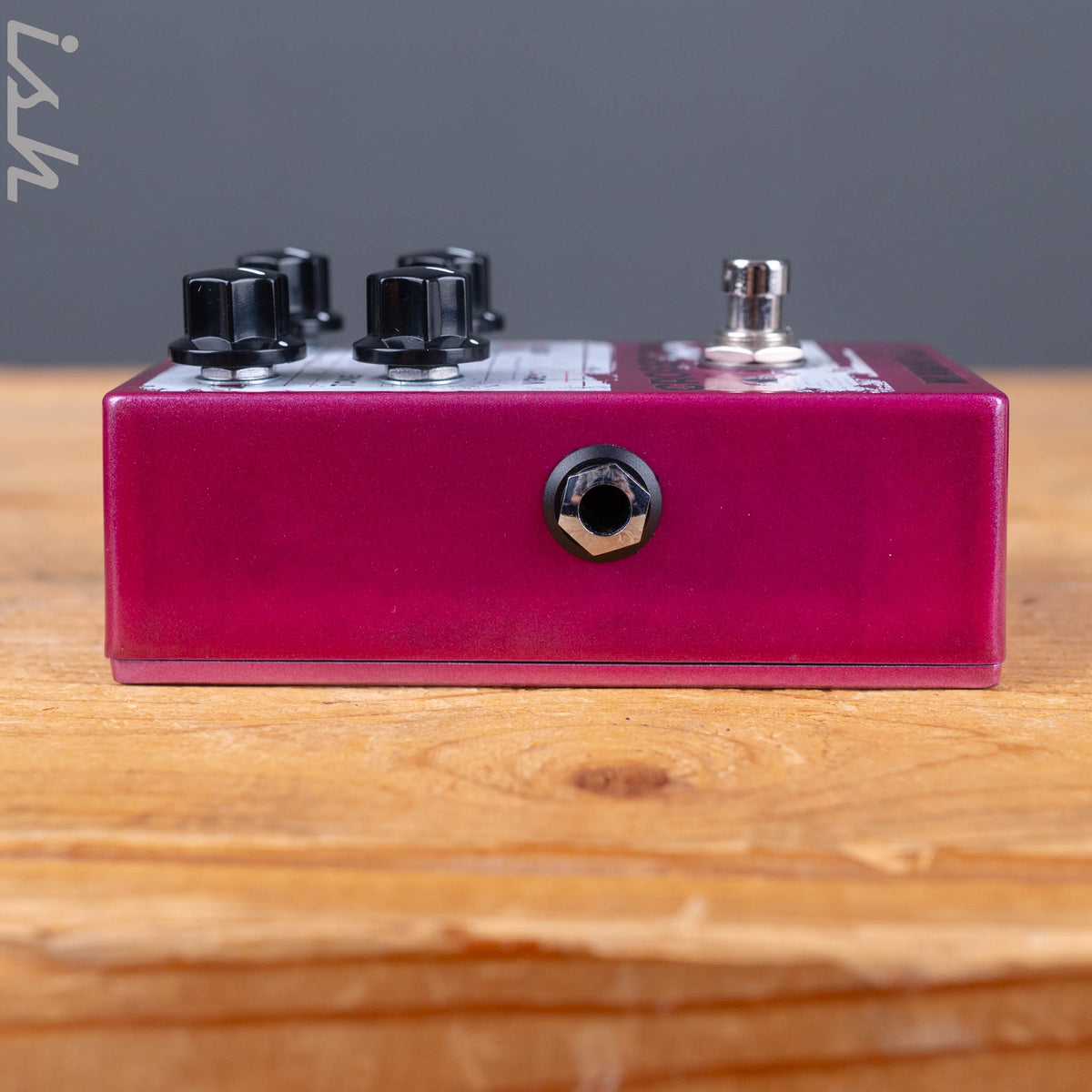 2023 Mojo Hand Crosstown Fuzz Pedal – Ish Guitars