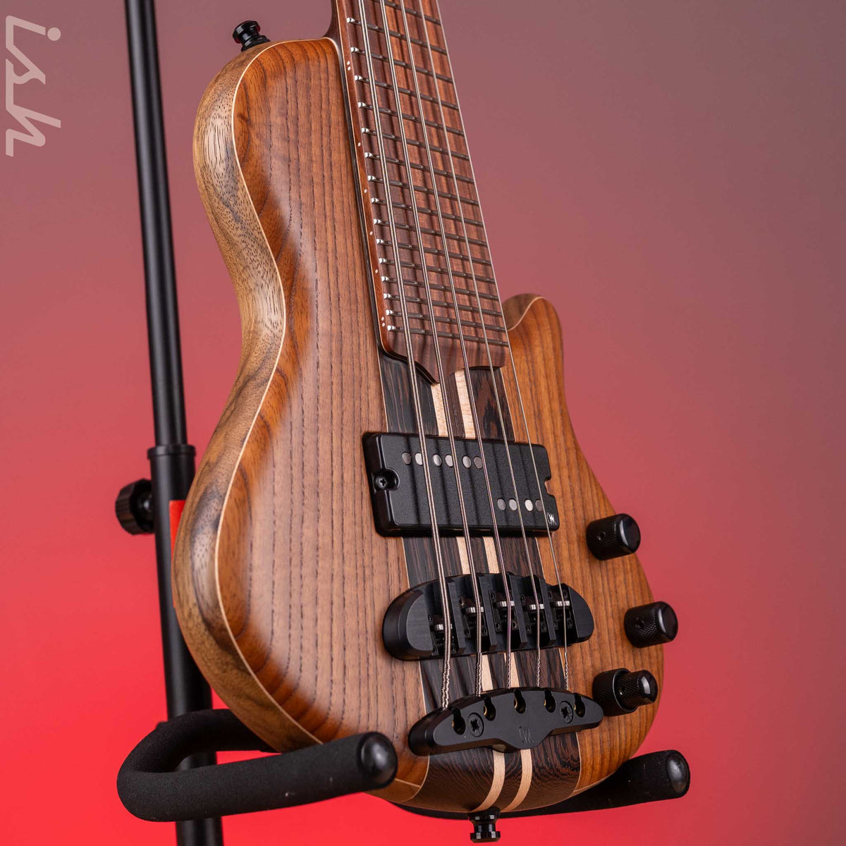 Mayones Cali 5 Mini Bass Black Limba – Ish Guitars