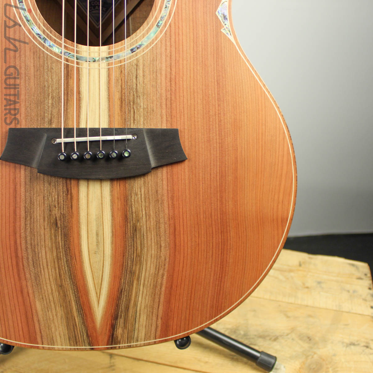 Cole Clark Angel 3 AN3EC-RDBL Redwood Top B-Stock – Ish Guitars