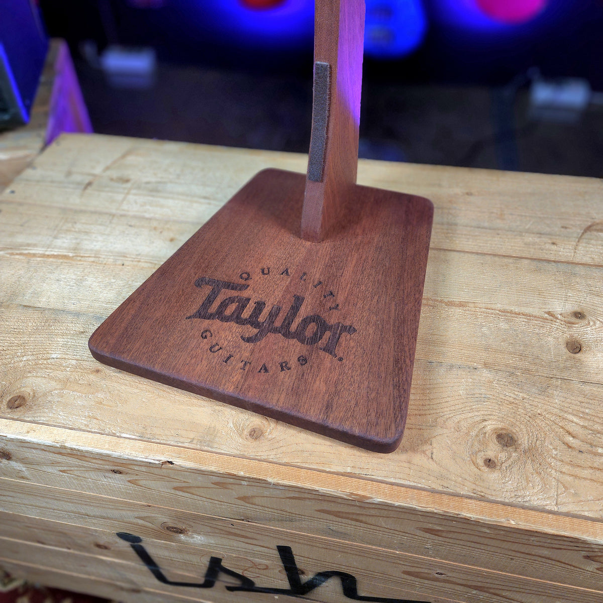 Taylor Mahogany Tall Display Guitar Stand – Ish Guitars