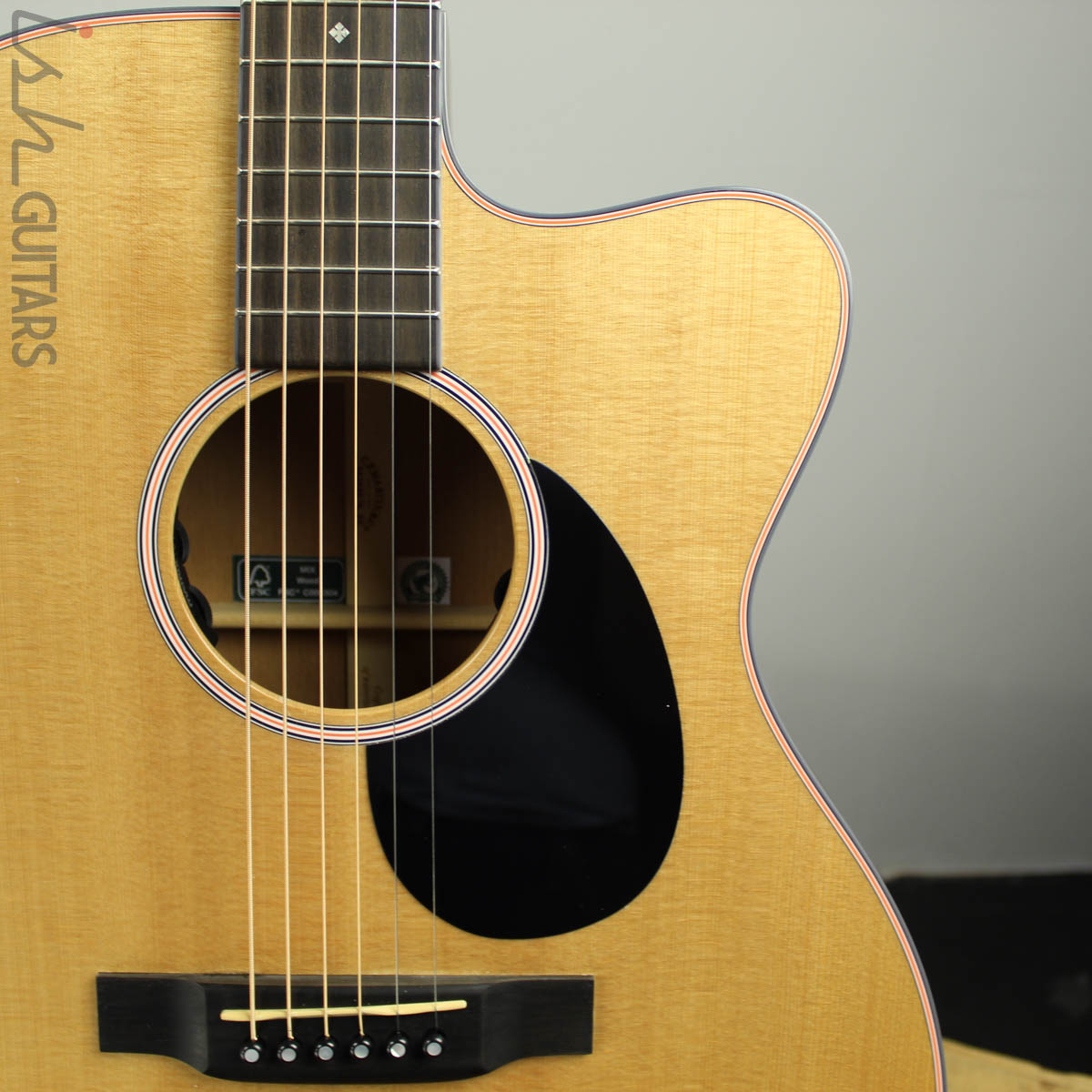 2016 Martin OMC-16E – Ish Guitars