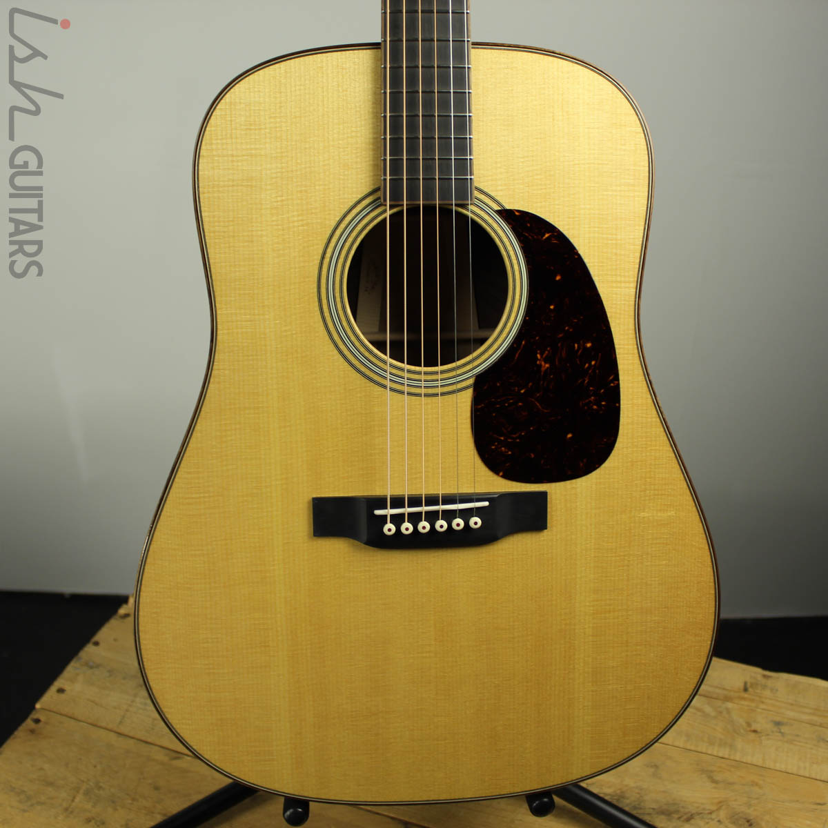 Martin Custom Shop D-35 Wild Grain Rosewood Quilted Maple – Ish Guitars