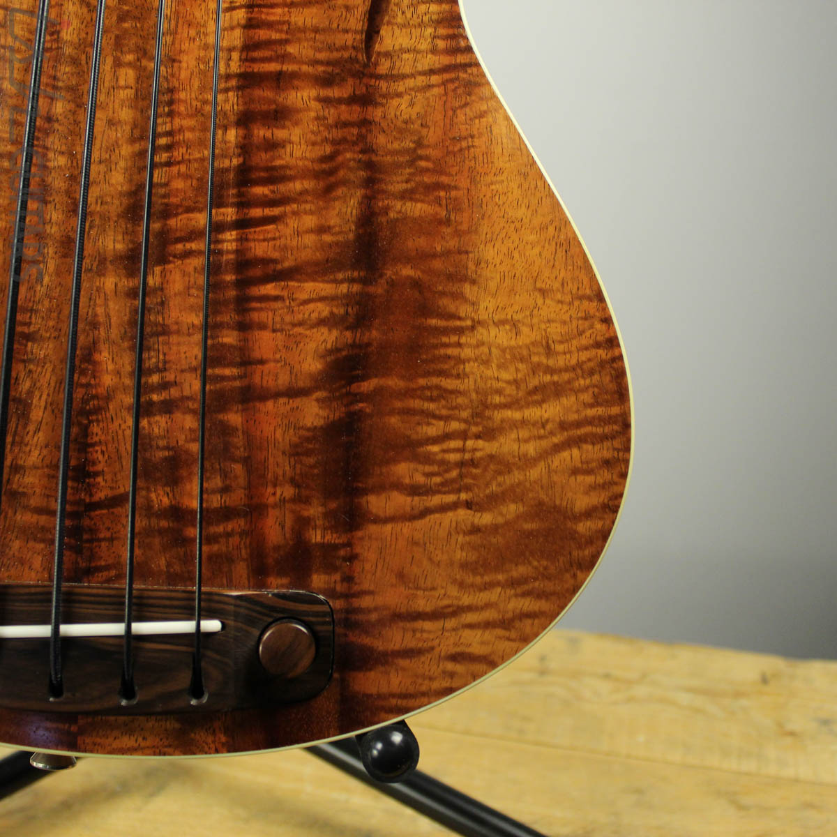 2003 Rob Allen MB-2 5-String Fretless – Ish Guitars