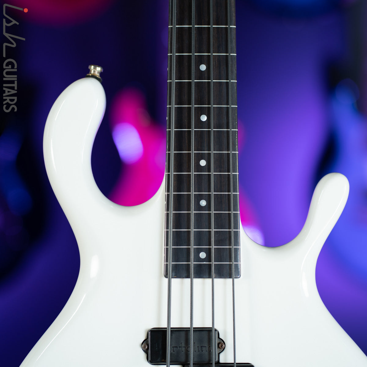 1980s/1990s Pedulla Buzz 4 Fretless Bass White Gloss – Ish Guitars