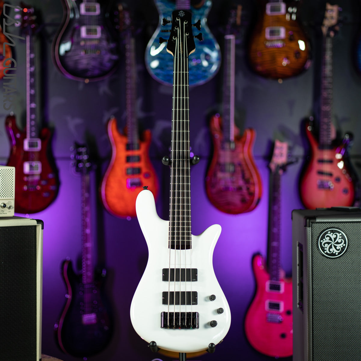 Spector Bantam 5 Short Scale Bass White Gloss Demo – Ish Guitars