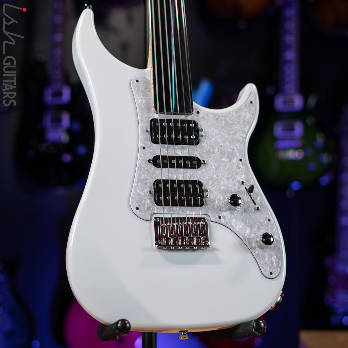 Vigier Excalibur Surfreter Supra Fretless Pearl White – Ish Guitars